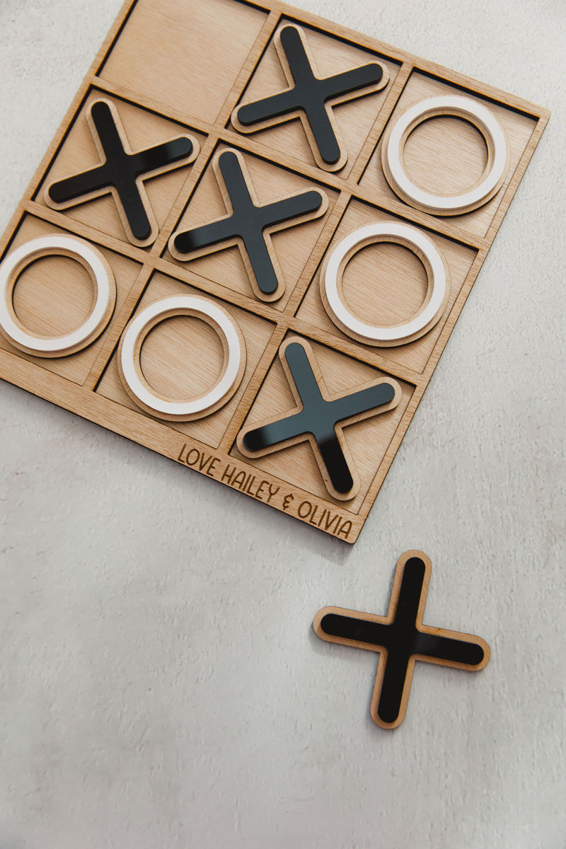 Wooden Game : Noughts and Crosses – Ma Petite